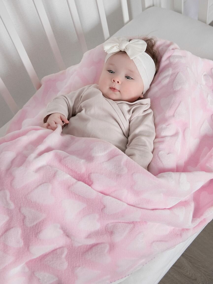 Плед детский для новорожденных на выписку для девочек плюшевый 100х118 , "Сердечки"