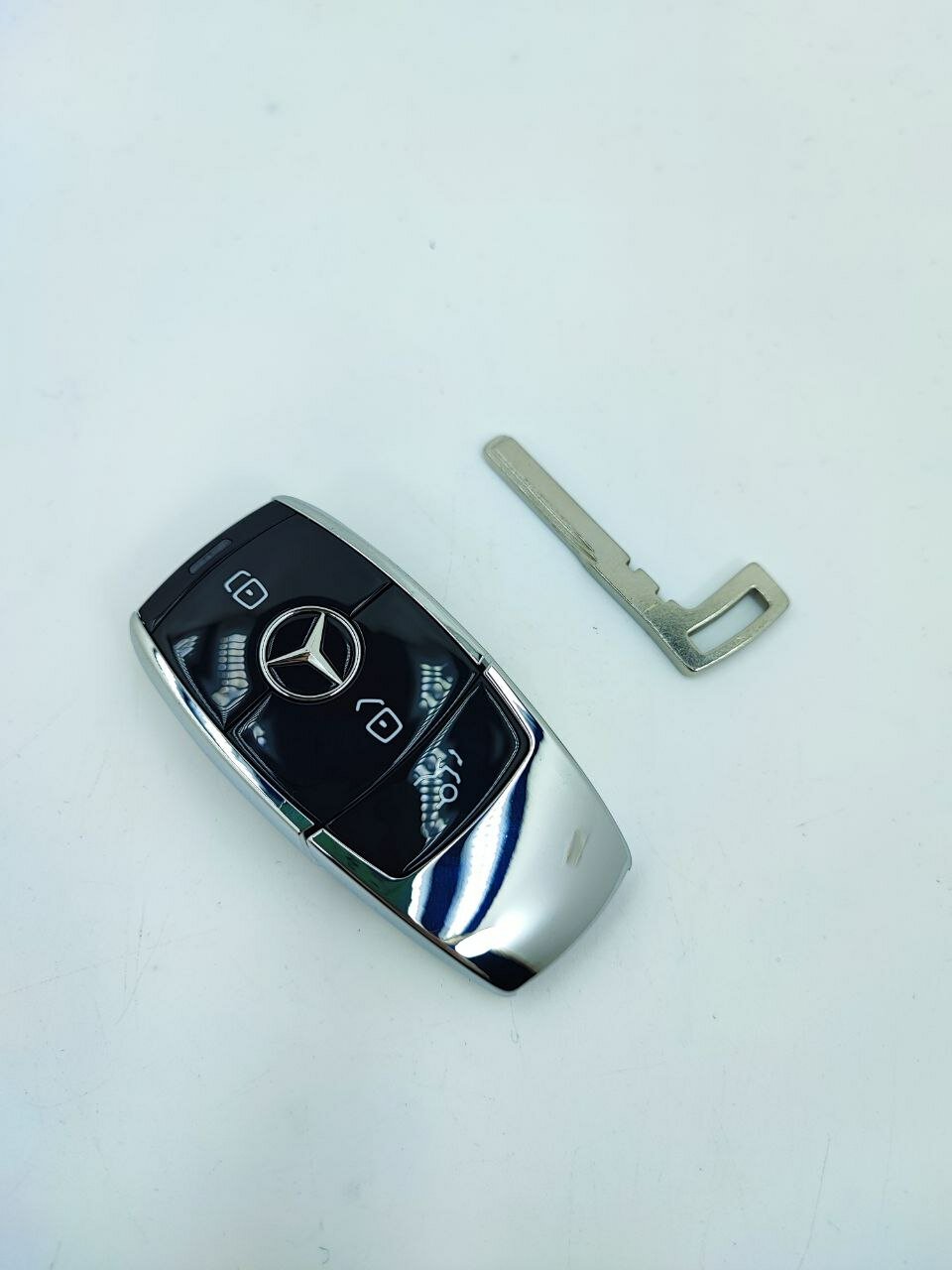 Корпус смарт ключа зажигания Mercedes кнопки с лезвием