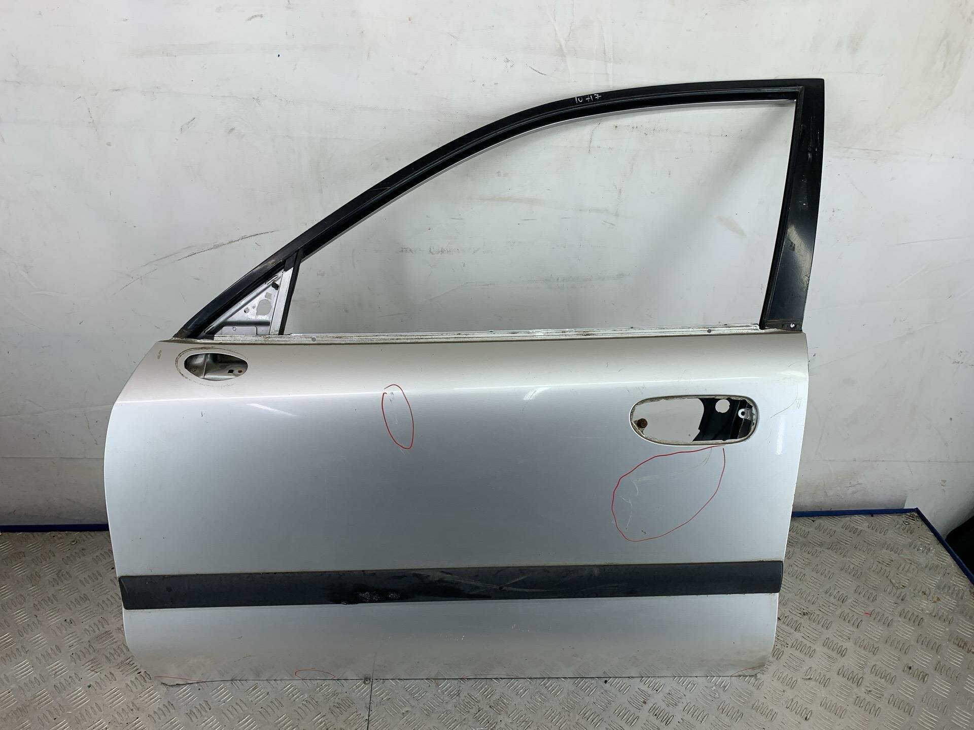 Дверь передняя левая Mitsubishi Carisma рест. 2003