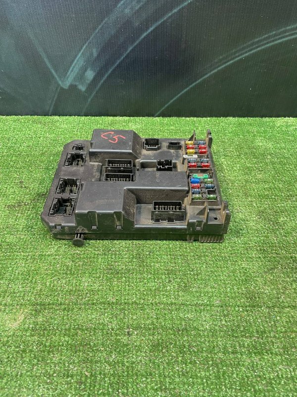 Блок предохранителей Citroen C5 2003 (2.0 16v RFN(ew10j4)) Б/У с пробегом Арт. 10733
