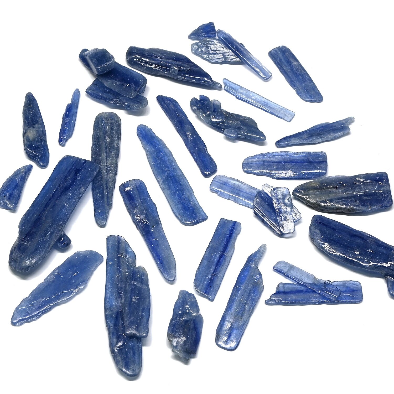 Кианит синий палочки 10-40мм, упаковка 100г .