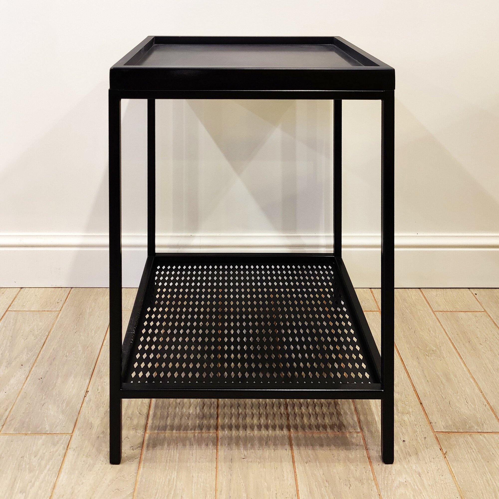 Журнальный/ Прикроватный/ Универсальный столик салливан, цвет черный