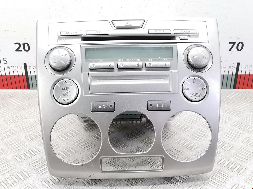 Магнитола Mazda 2 DY DG41669H09A арт. 2157504