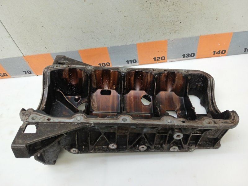 Б/У верхняя часть, 2.0 Zetec, Форд Фокус 1 Поддон масляный двигателя Ford Focus 2000 1, DFW 270263 FORD арт. 1121127, 7258