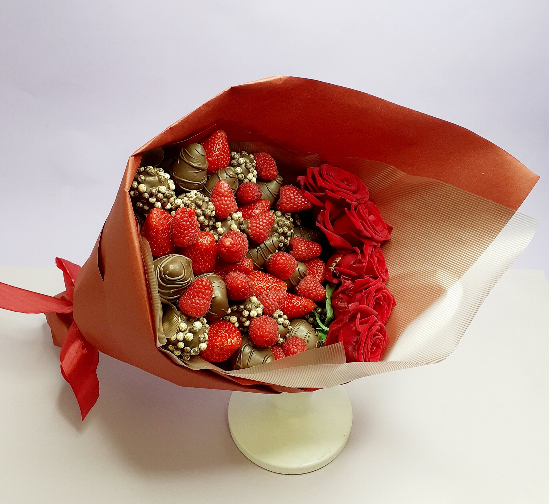 Букет из клубники в шоколаде " Ягодка"
