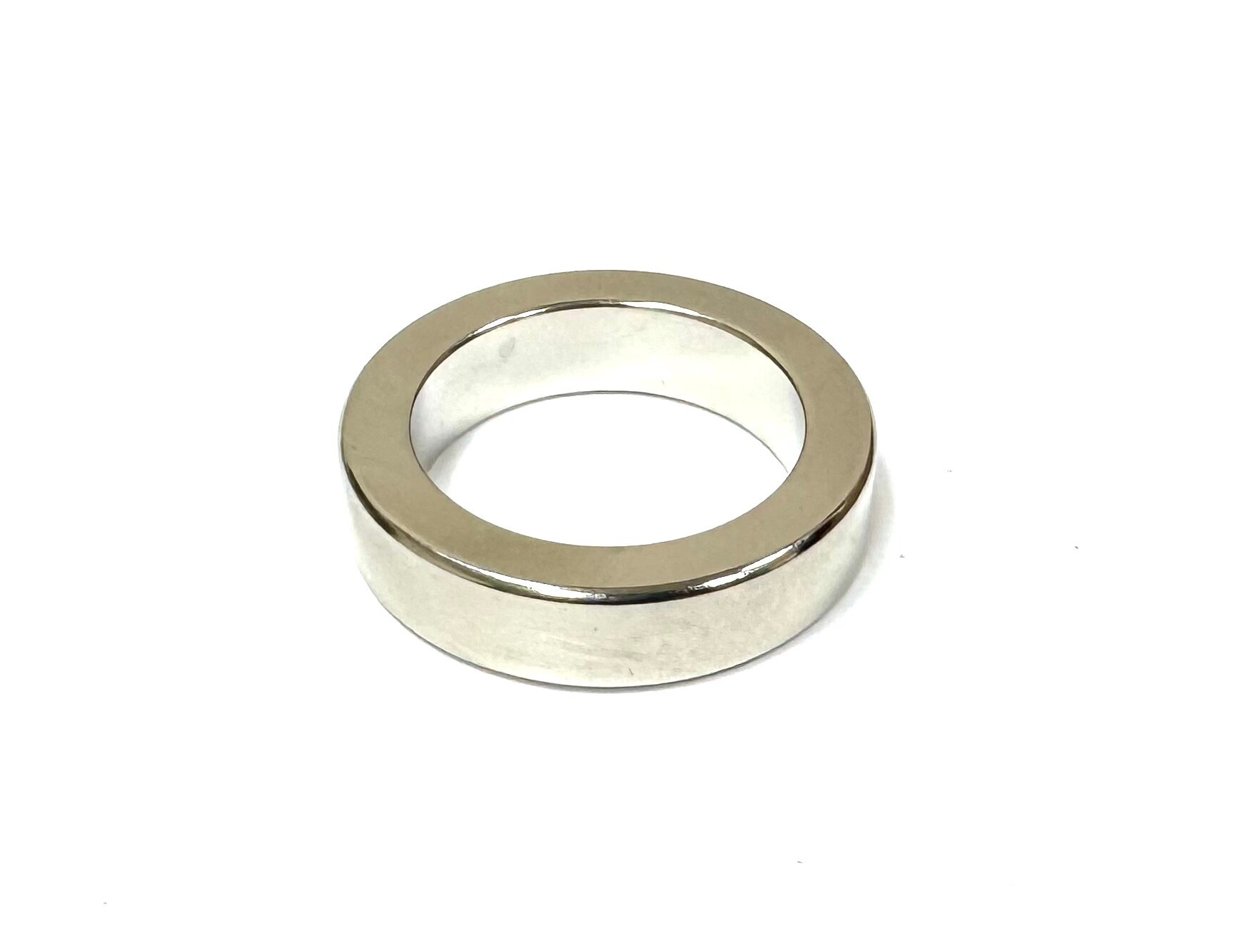 Неодимовый магнит 34.5x25x8 мм, марка N38, никель, в форме кольца