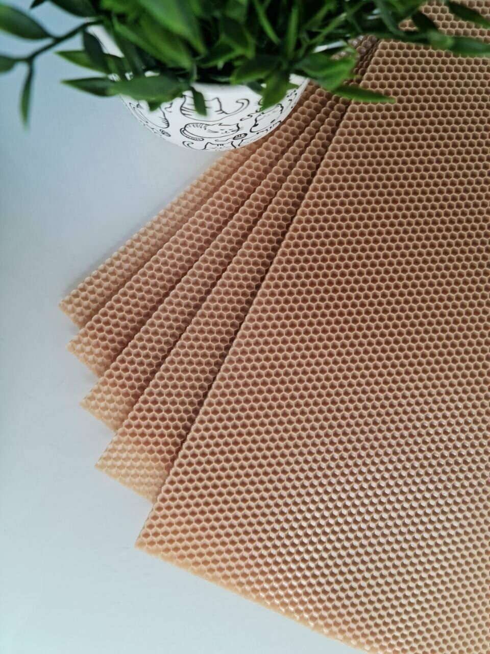 Набор вощины для создания свечей 13 листов Песочного цвета, мини формат (20х13см)/ / Натуральный Воск