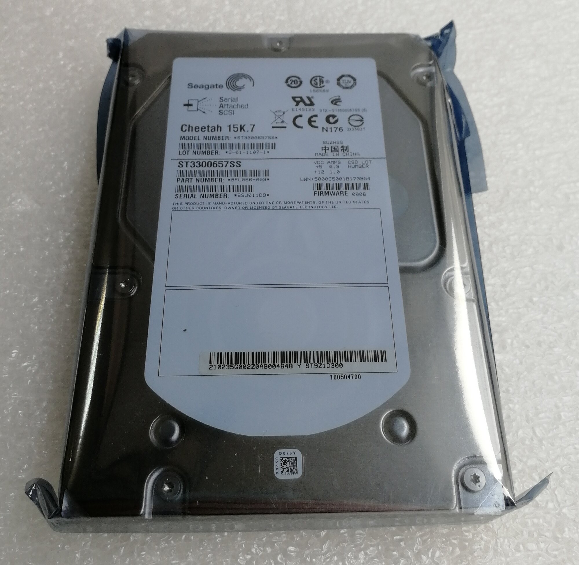 Жесткий диск Seagate ST3300657SS Cheetah 300 ГБ 15K 6G SAS LFF 3.5 серверный HDD