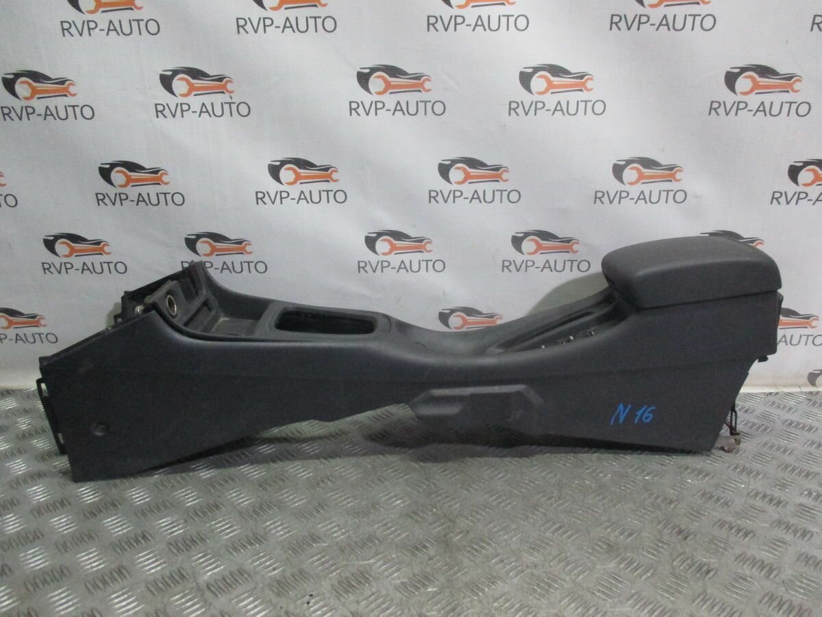 Подлокотник Nissan Almera N16 2000-2006