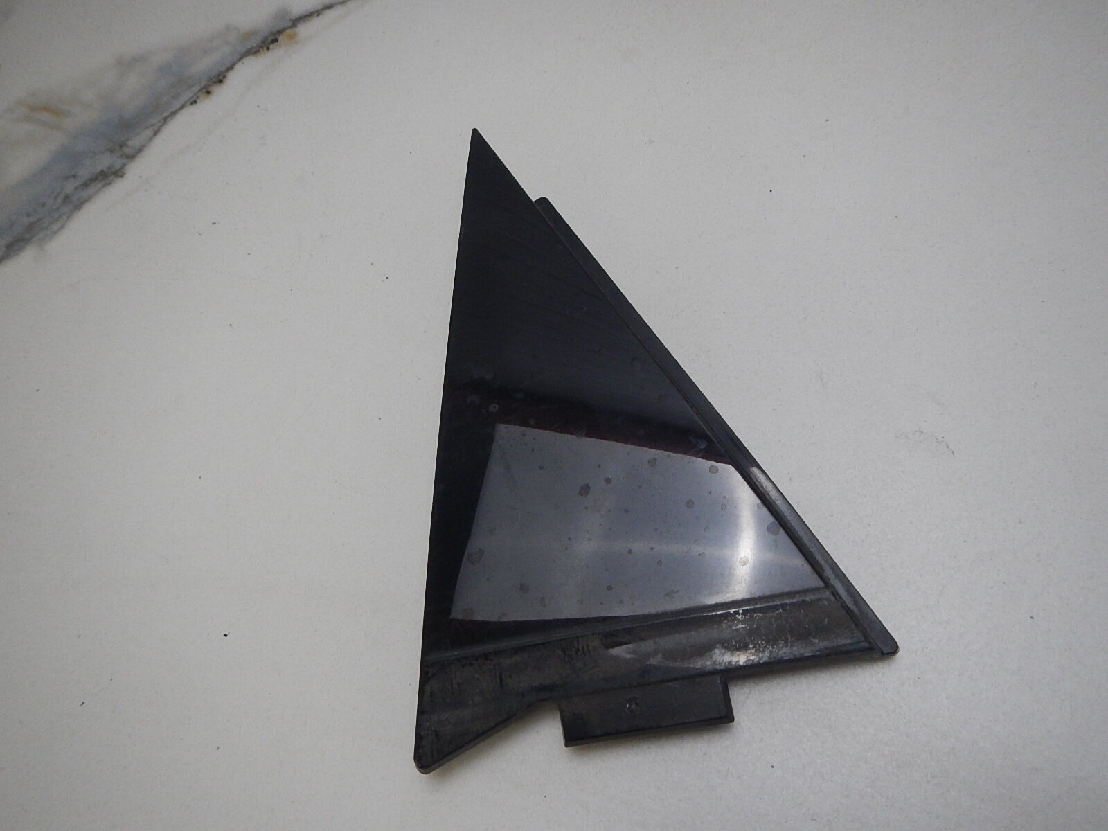 Б/У Уголок двери задней левой (внешний), Audi (Ауди)-A4 (B8) (07-15) AUDI A4 (B8) (07-15) Царапины. 625195 VAG арт. 8K58...