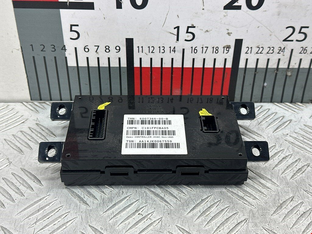 Блок управления печки (климат-контроля) Tesla Model S 600736600B арт. 2263515