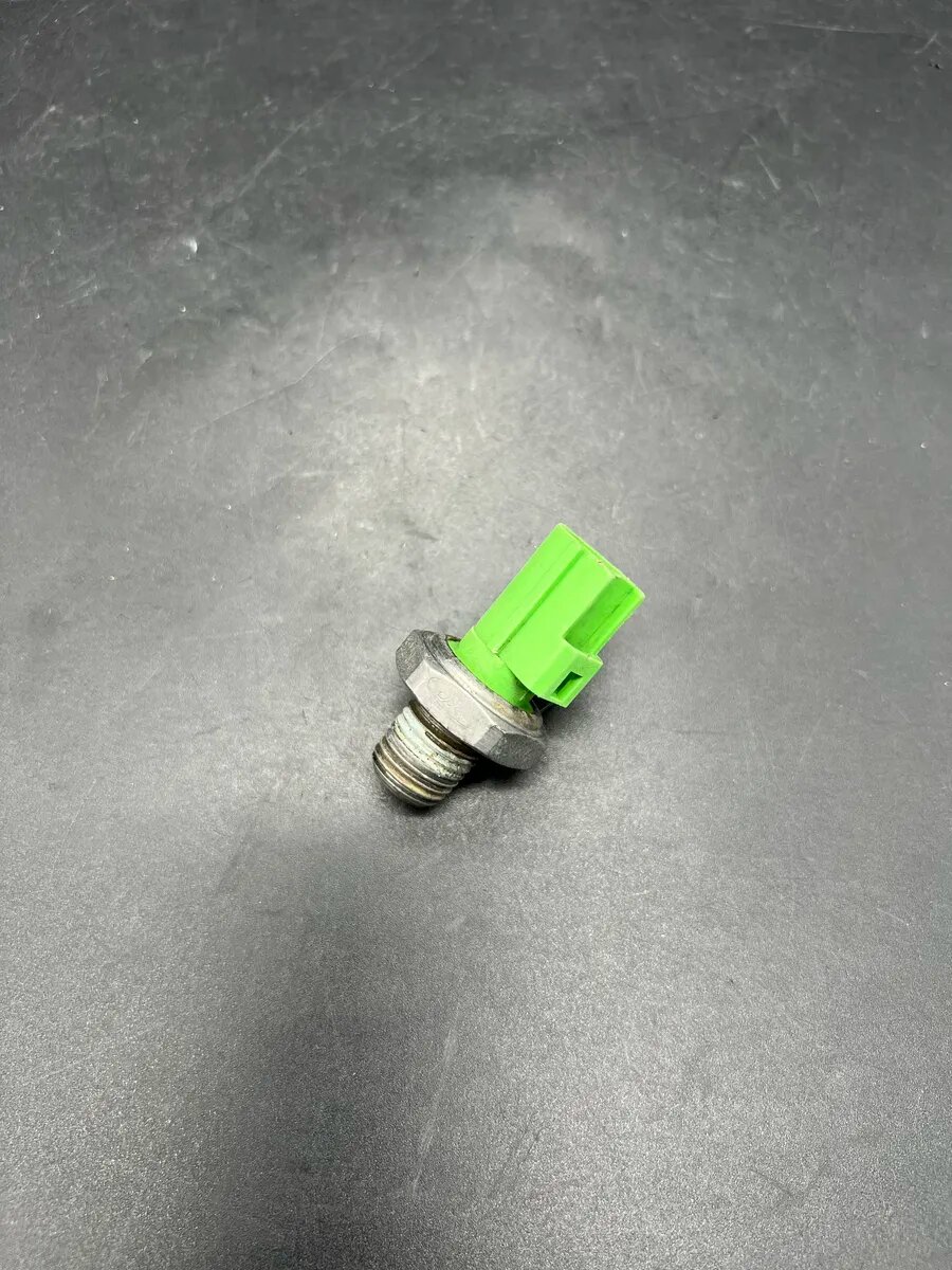 Датчик давления масла Контрактный Mazda