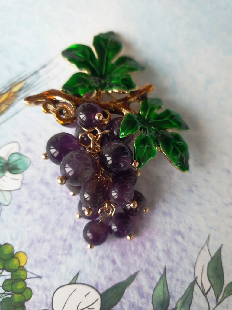 Брошь, аметист