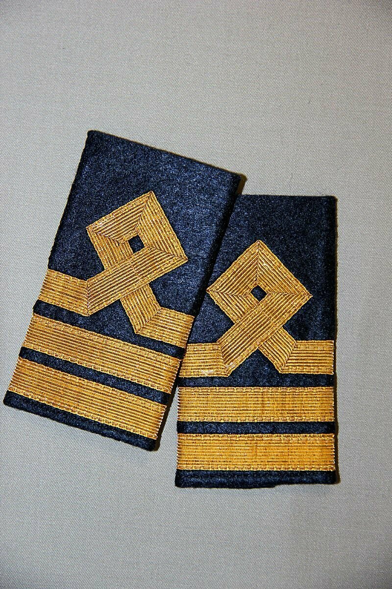 Погоны старшего помощника, торговый флот, фетровые, золотой галун, 5,3х9,5см