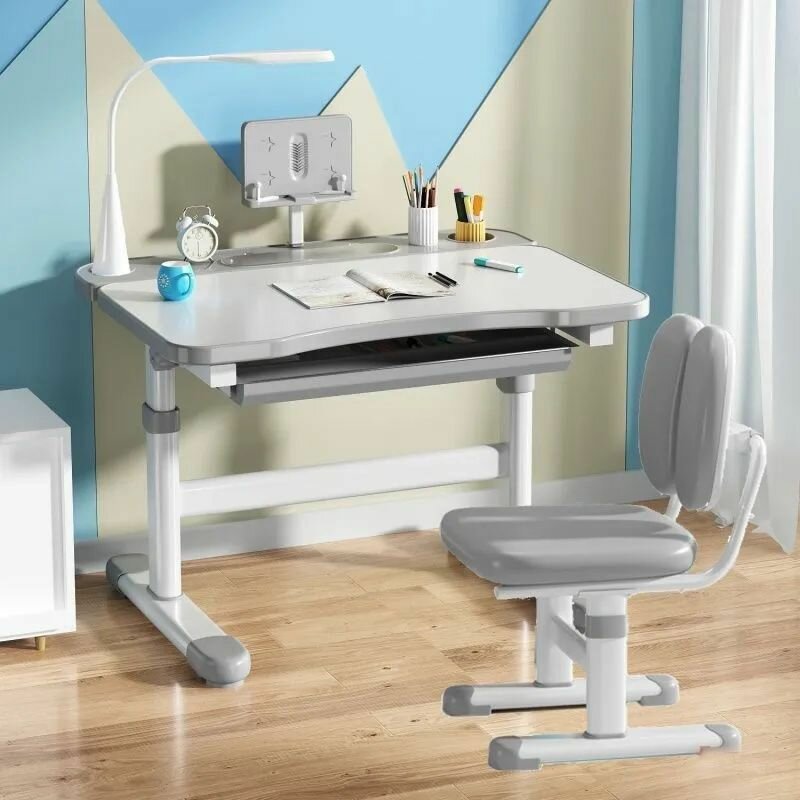 Комплект для школьника: растущая парта и стул с лампой и съемными чехлами в подарок