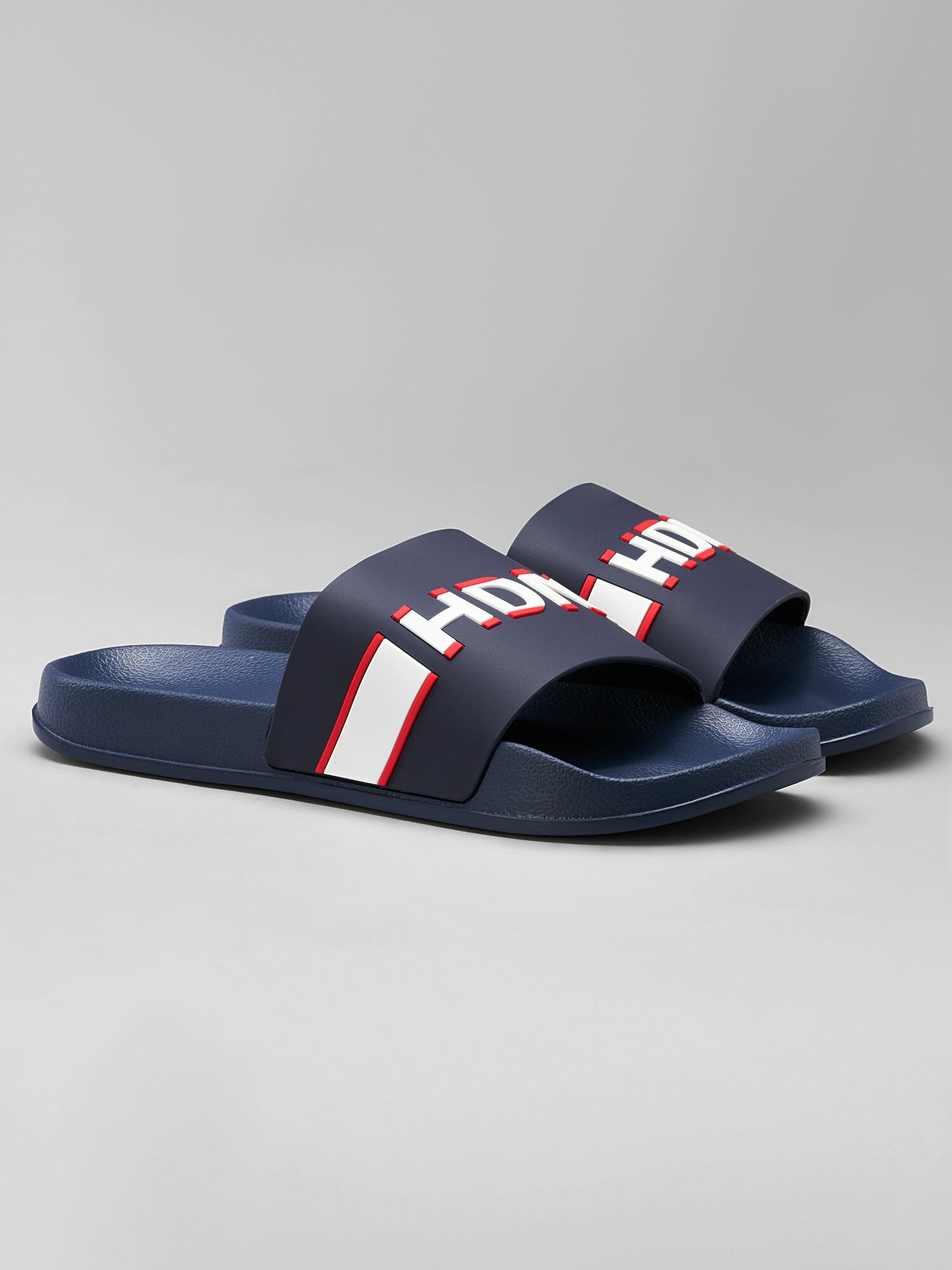 Шлёпанцы Весна-лето 2025