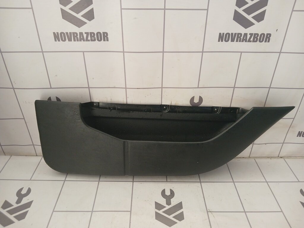 Обшивка двери задней правой VW Passat B3 1988-1993