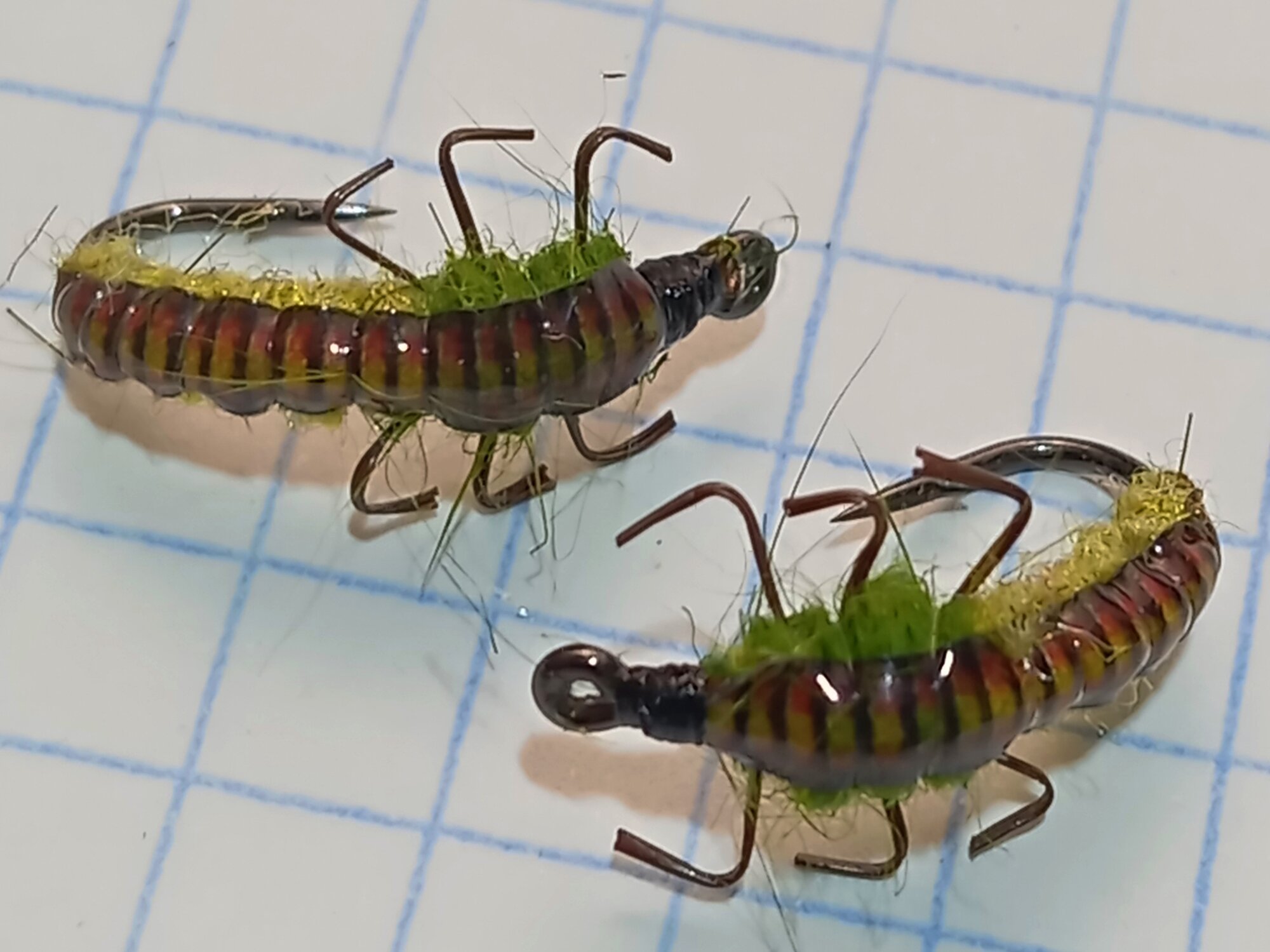 Мушка "Ручейник" . Для ловли любой рыбы. На одинарном крючке номер 10. " штуки.