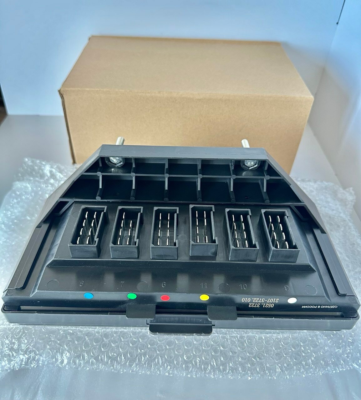 Блок предохранителей (монтажный блок) инжектор нового образца ВАЗ LADA 2105-2107 арт. 521.3722 (2107-3722.010)