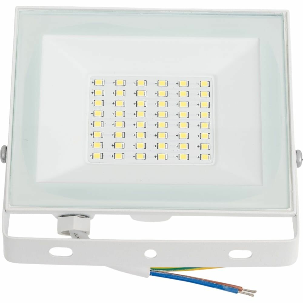 Прожектор светодиодный СДО-7 50Вт 6500К IP65 4500лм 230В бел. IN HOME 4690612034706