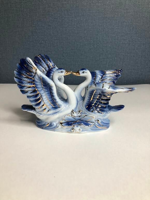 Статуэтка винтажная, компания Авторские Сувениры "лебединая любовь", 15*10см, фарфор, позолота