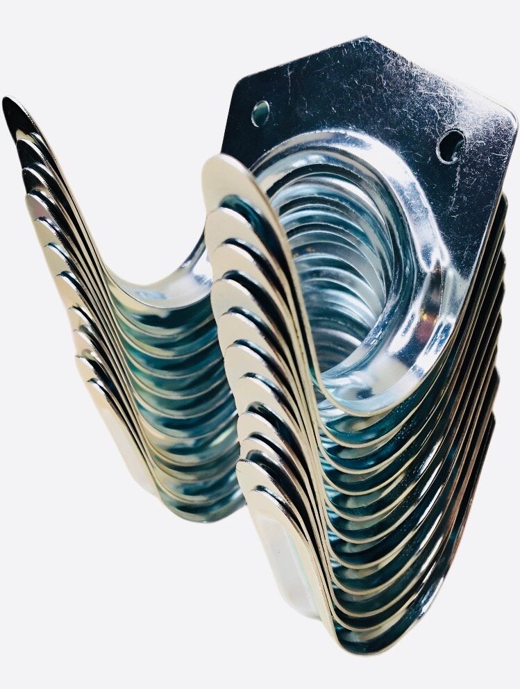 Крючки для садовых инструментов прочные из оцинкованной стали 12шт, саморезы 24шт