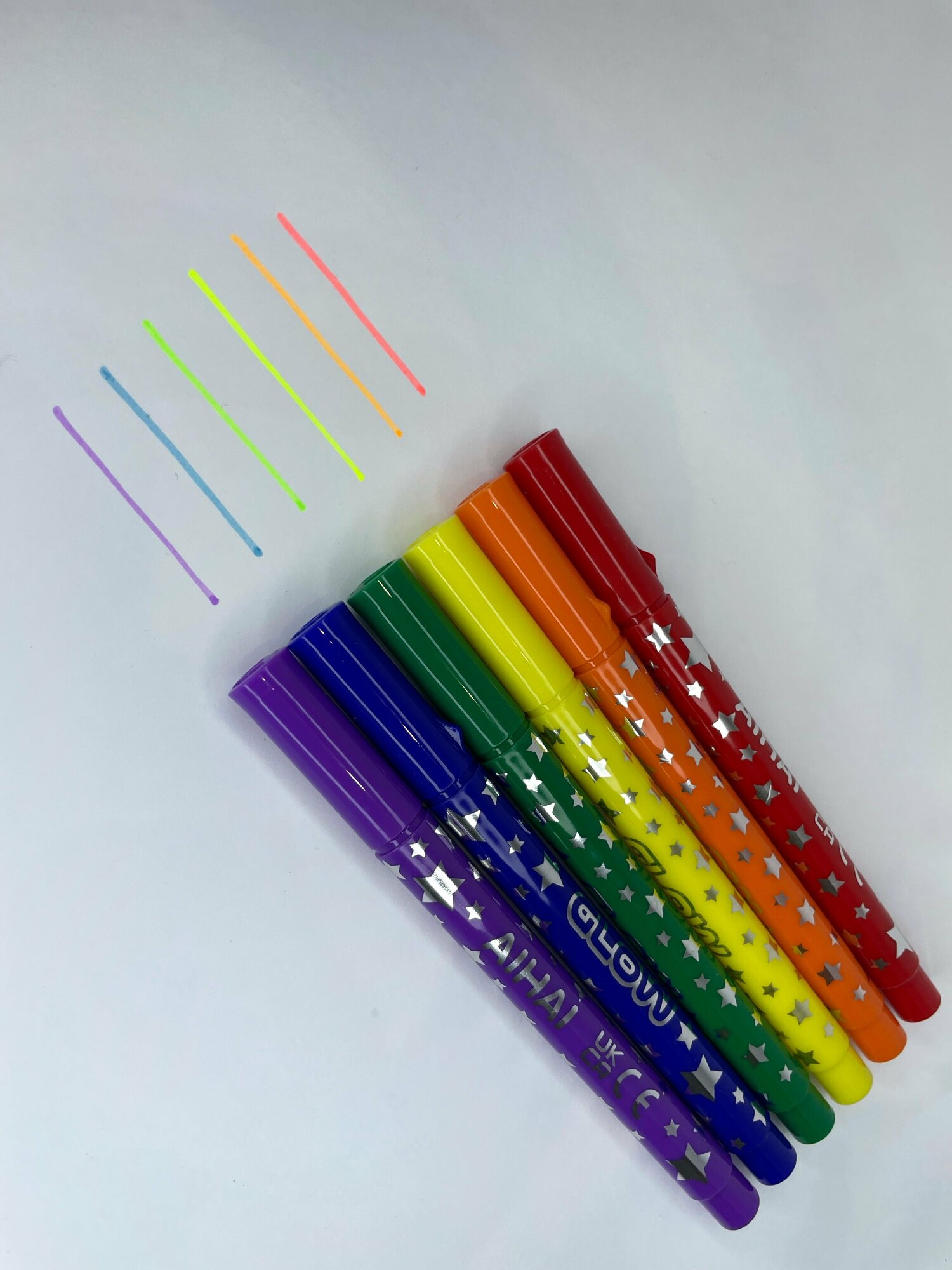 Набор маркеров светящихся в темноте 6 шт