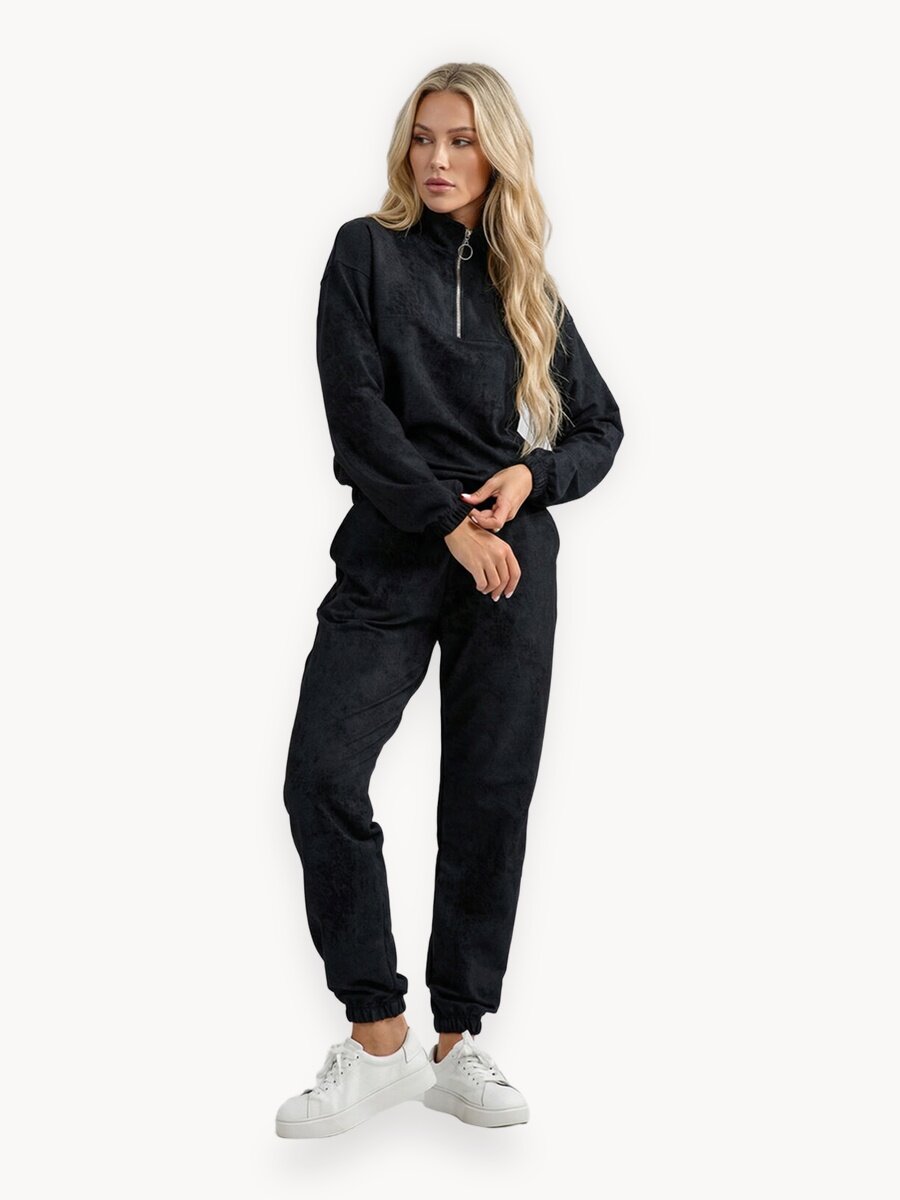 Костюм спортивный