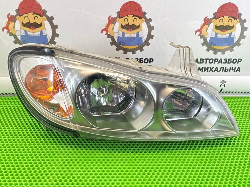 Фара правая Nissan Cefiro 260102Y027