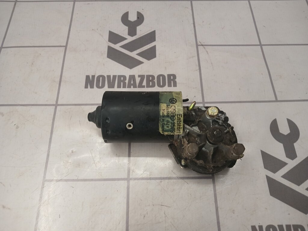 Моторчик стеклоочистителя передний VW Passat B3 1988-1993