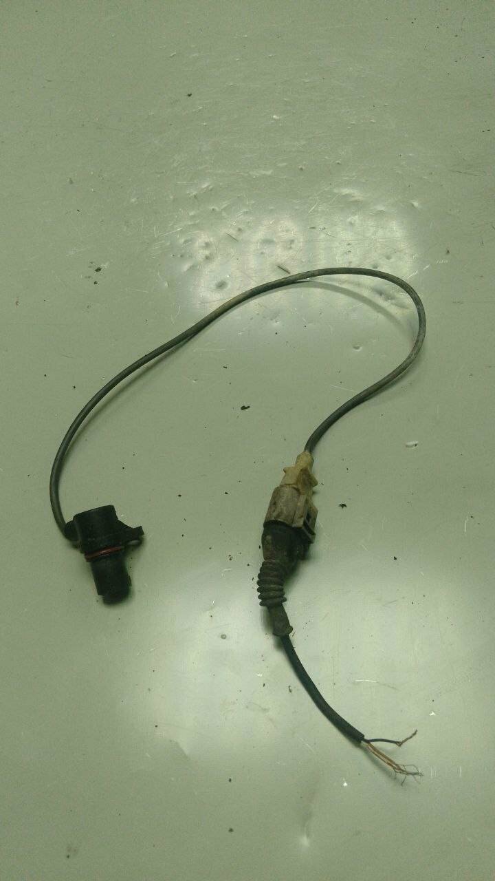 Датчик коленвала Volkswagen Passat B5 (1996 - 2001)