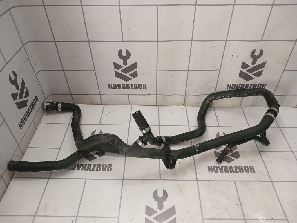 Патрубок отопителя Ford Focus 2 05-08