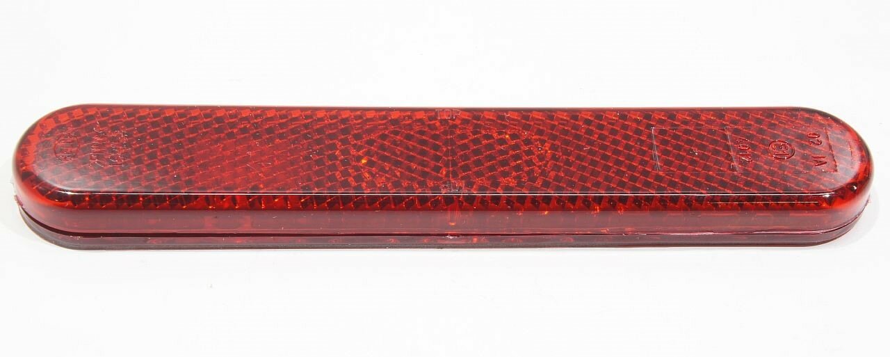 Светоотражатель красный Hella 8RA009226131