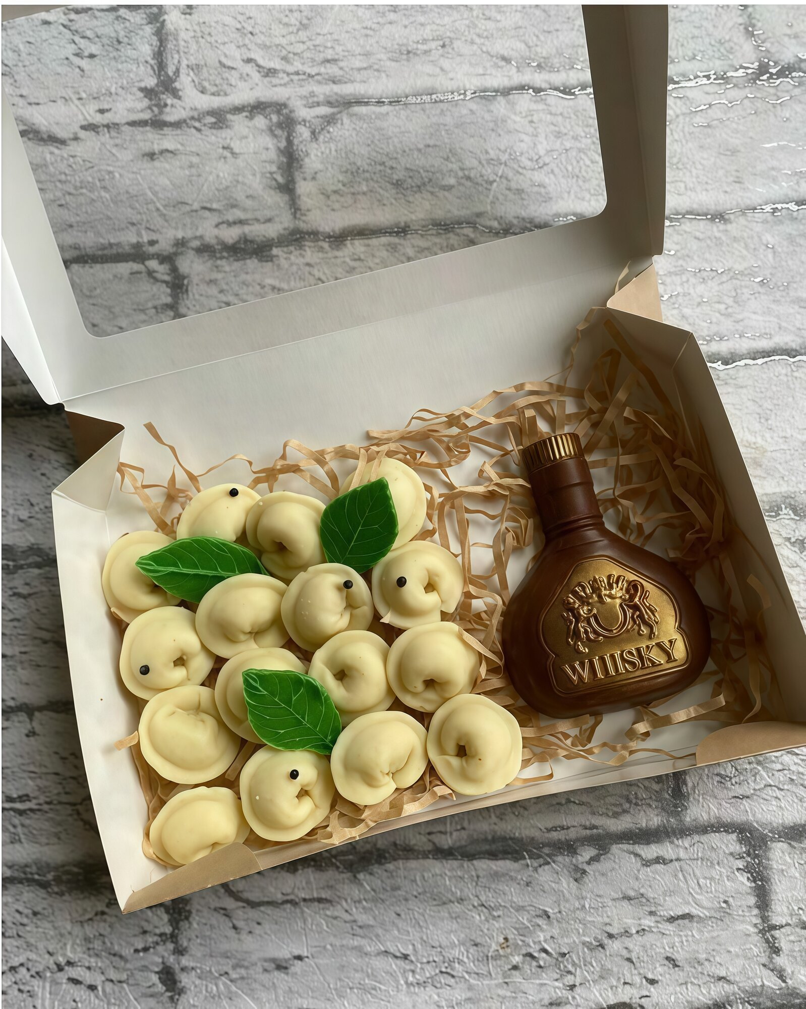 Шоколад для мужчины в подарок "ShokoTrendy" "Шоколадные Пельмени", с виски, для мужчин, 350 г