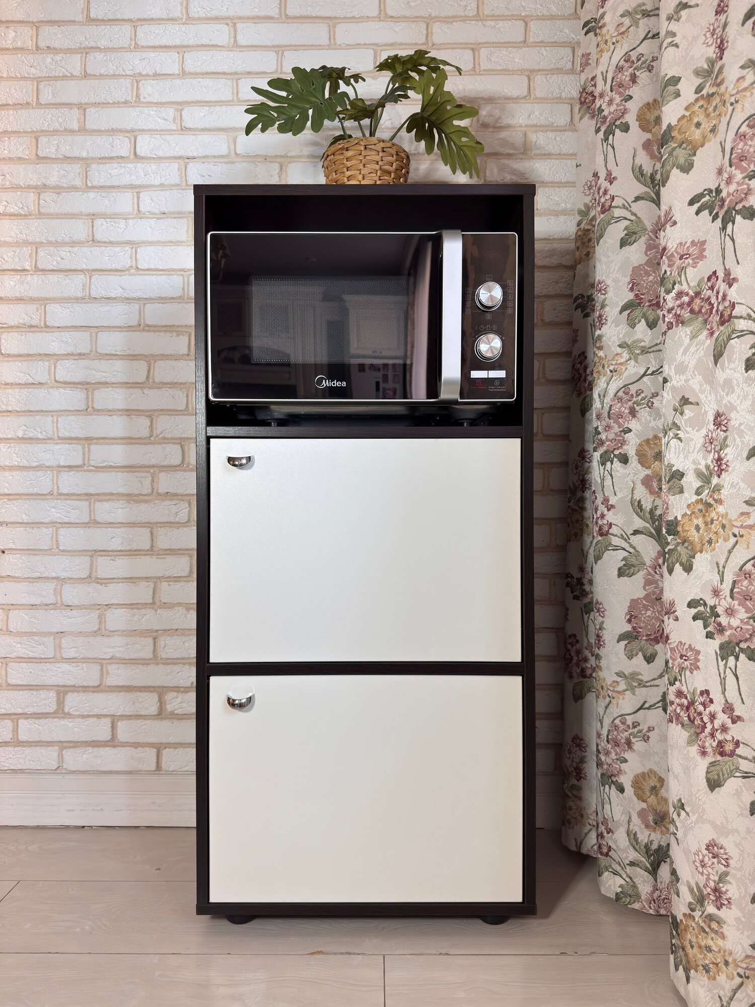 Шкаф пенал для кухни