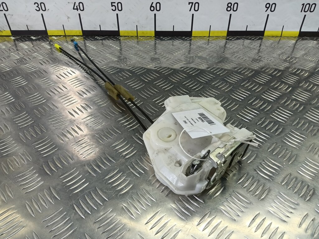 Замок двери передней левый Б/У для MITSUBISHI ASX I (2010—2013) 5715A733