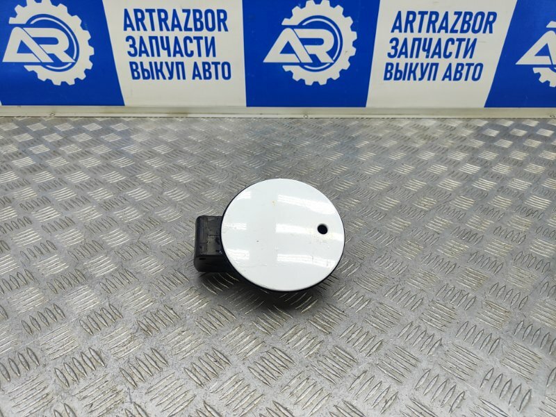 Б/У Лючок бензобака Ford Fiesta / Форд Фиеста 1.4 FXJA 80Л.С. 2008