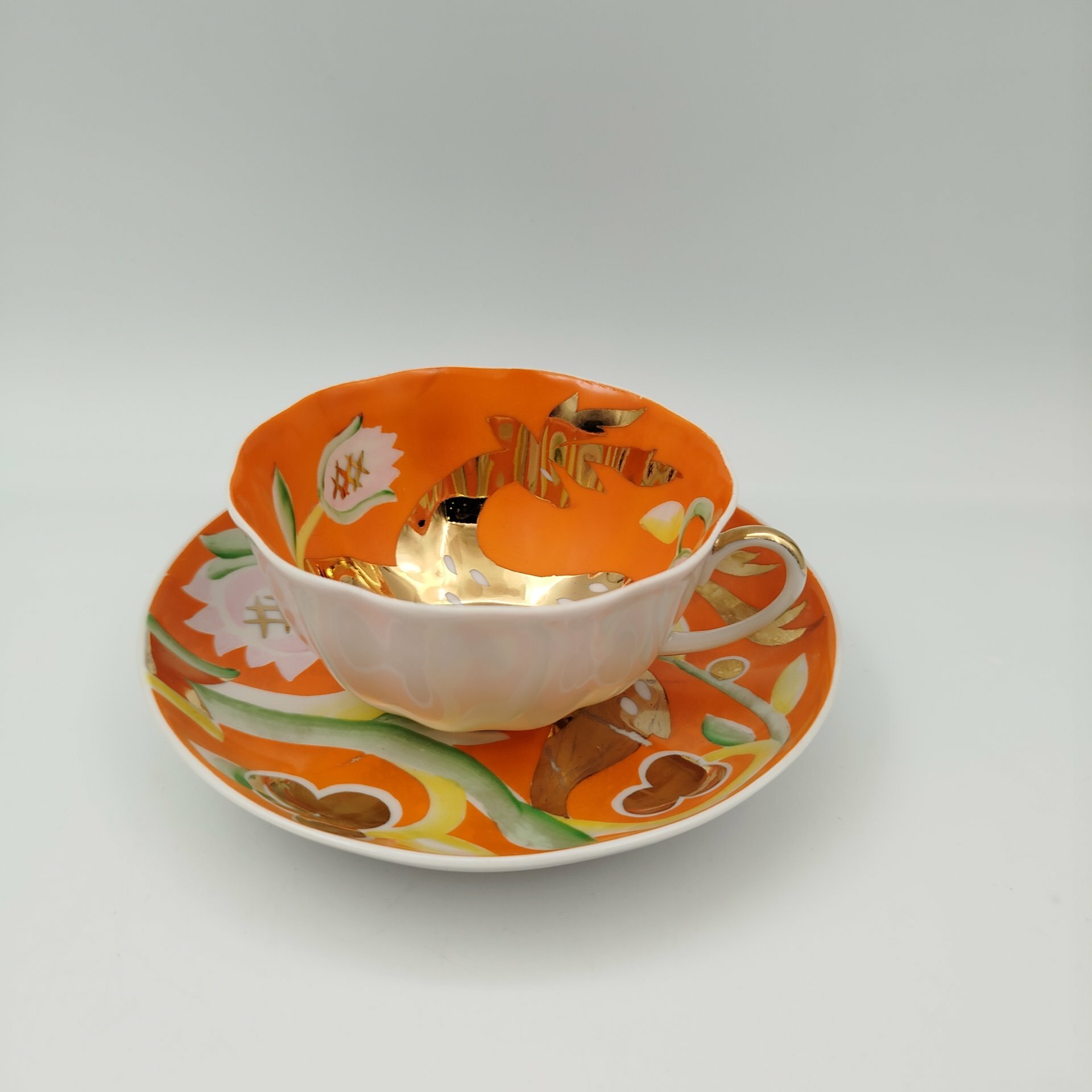 Пара чайная "Золотой олень", автор росписи П. В. Леонов, фарфор, крытье, роспись