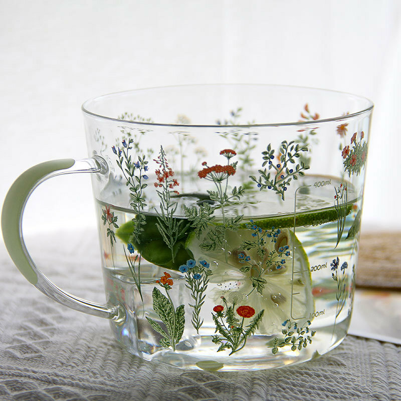 Стакан из стекла с термостойкой ручкой в стиле ins, объем 401-500 мл, цвет Светлая трава, для офиса, для воды, молока, напитков, для завтрака