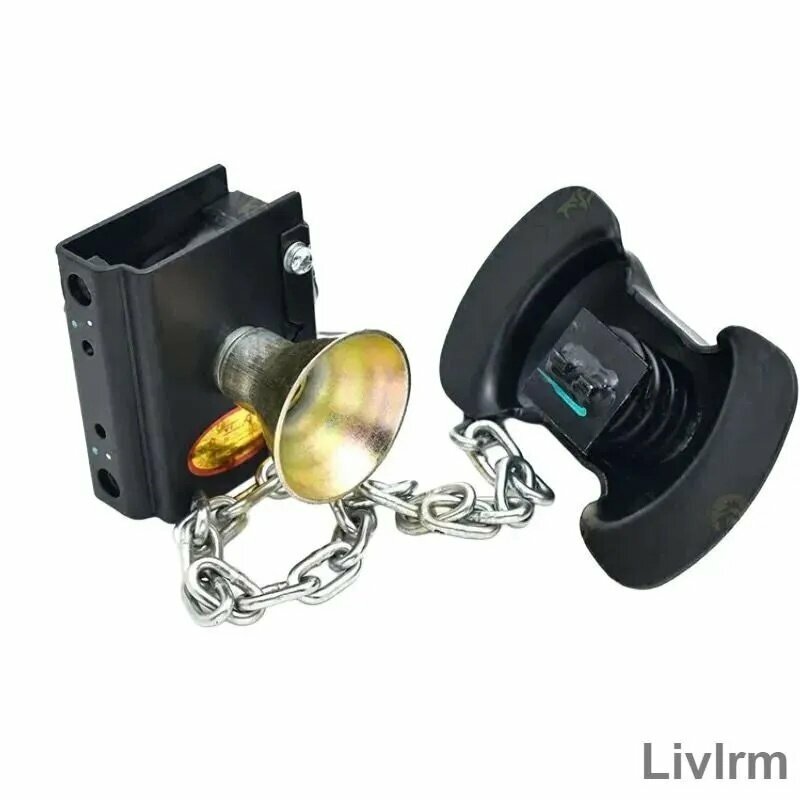 Кронштейн запасного колеса