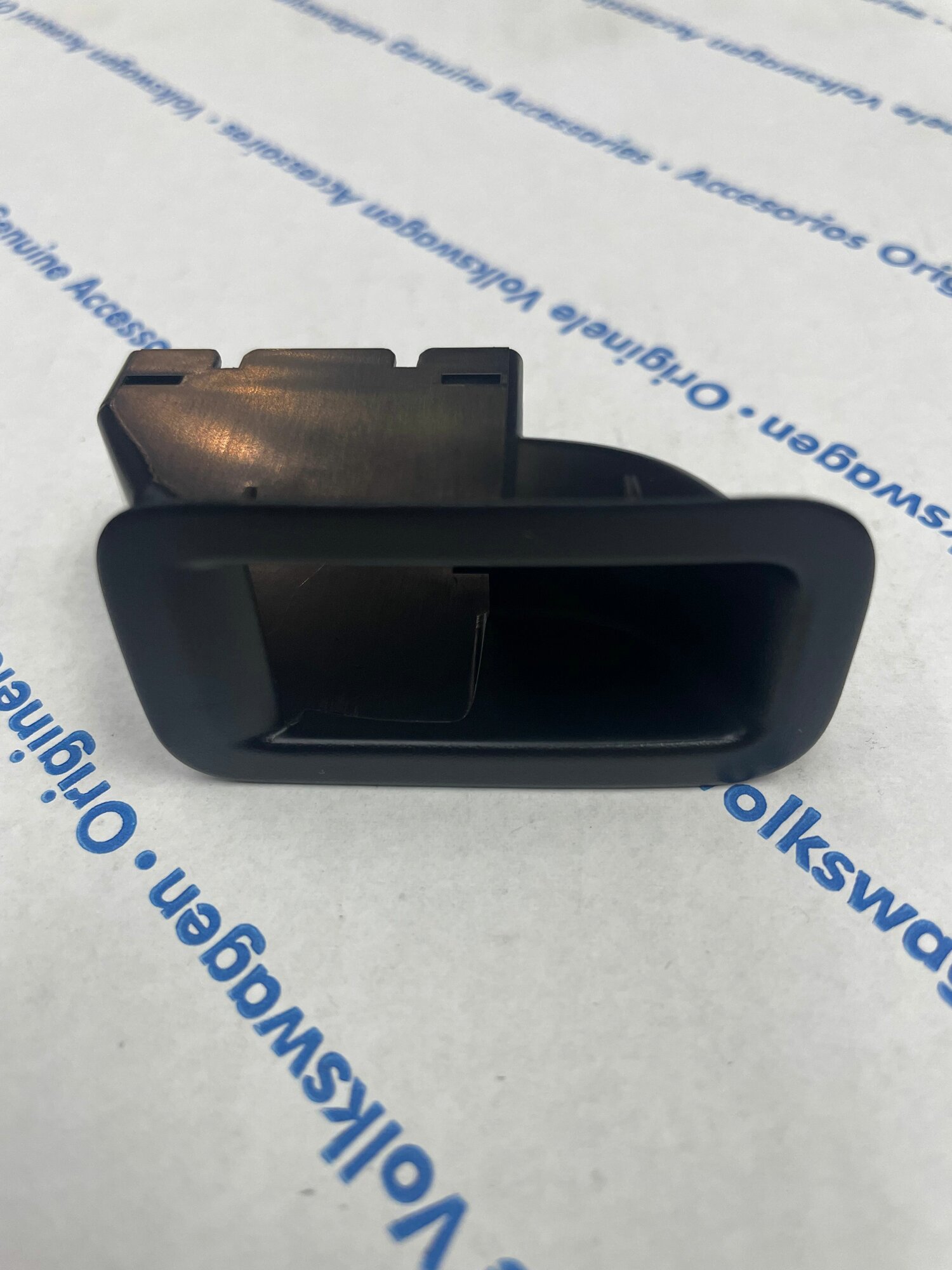 6RU867255A 9B9 VAG Накладка для выключателя для VW Polo (Sed RUS) 2011-2020