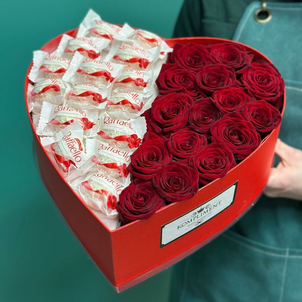 Подарочный набор "Букет в виде Сердца", цветы, коробка, красный