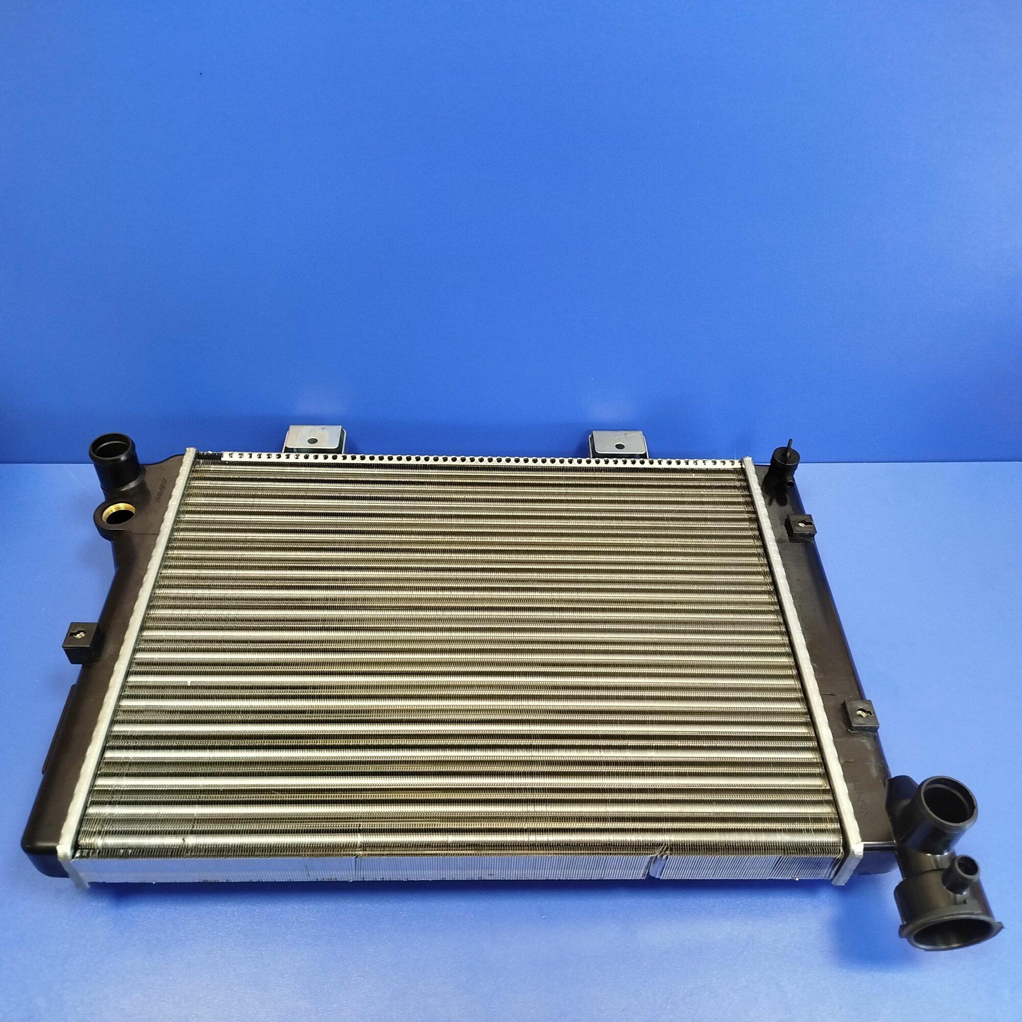 Радиатор "LUZAR" для а/м ВАЗ 2106