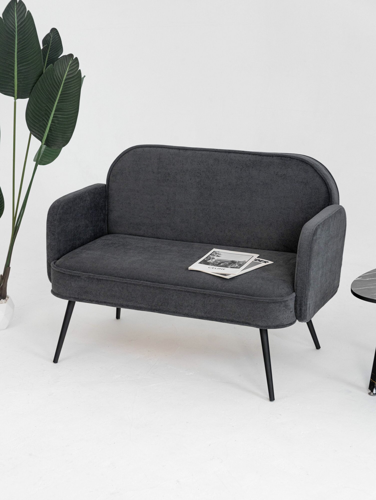 Диван "Лайм" прямой на кухню, на черных ножках, 120 см, велюр, темно серый