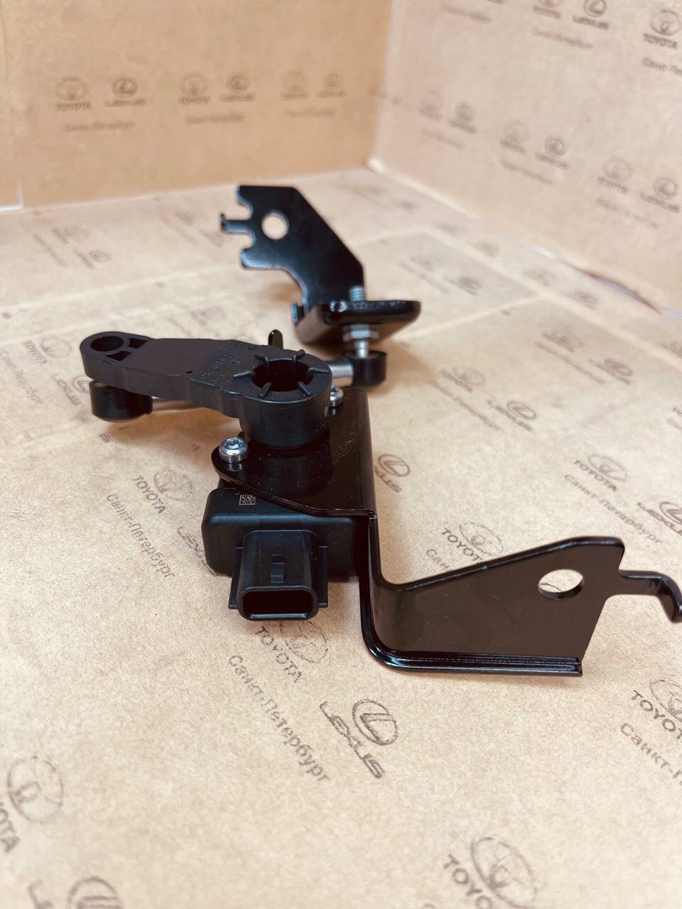 538204BA0A Датчик положения кузова Nissan X-Trail T32 Qashqai J11