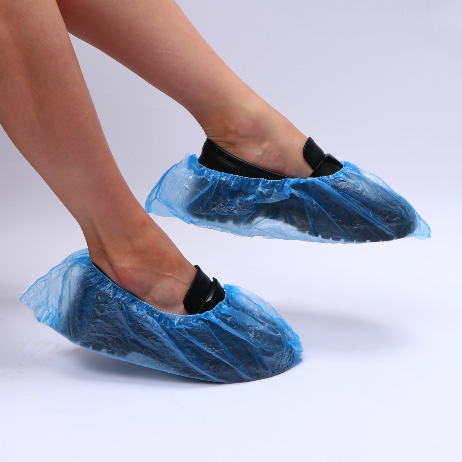 Бахилы 100 шт. в наборе Синие 4,0 гр 40 мкр ПНД 400х150