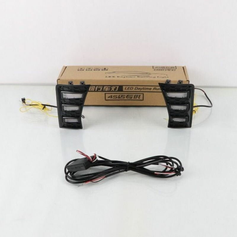 Toyota Sequoia (2023) Противотуманная фара, Окантовка противотуманной фары, Дневные ходовые огни