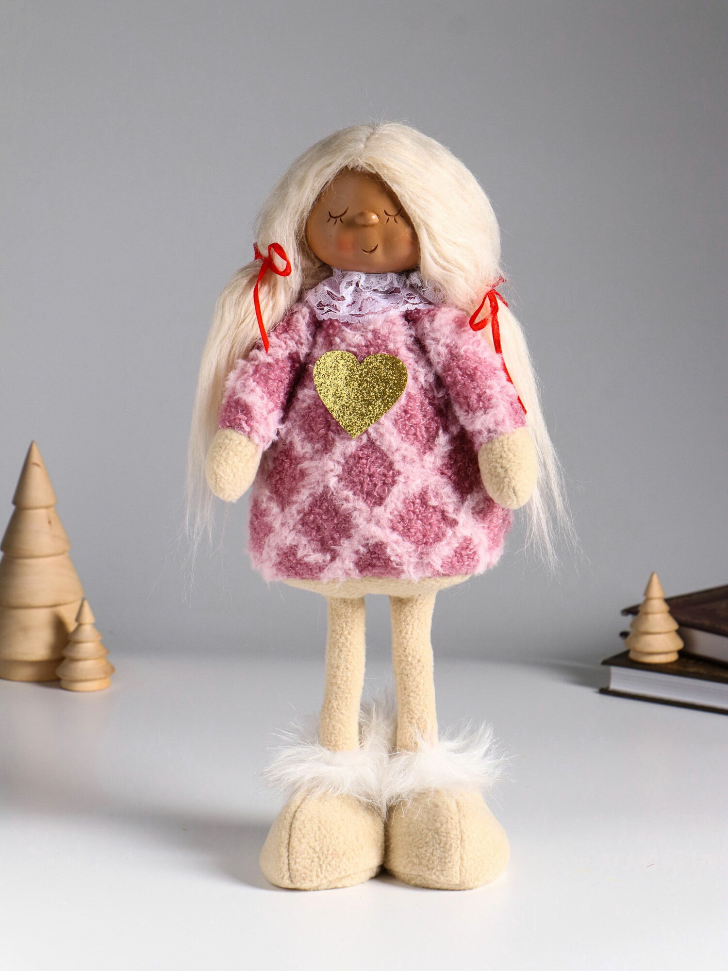 Интерьерная кукла текстильная "Малышка с хвостиками в розовом платье с сердцем", 14x8.5x32 см
