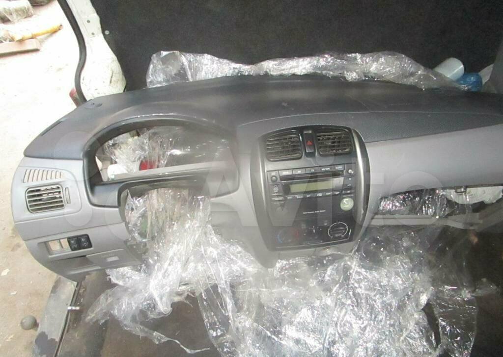 Панель передняя салона (торпедо) Mazda Premacy 2001