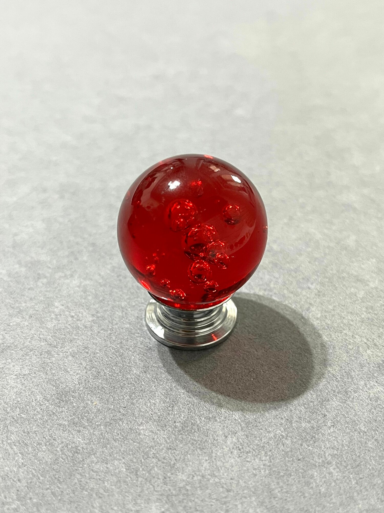 Ручка мебельная кнопка, цвет красный, 1шт.